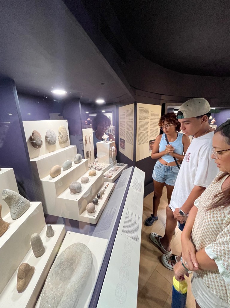 Memorias en Piedra: Centro Ceremonial Indígena de Caguana – Piccolo ...